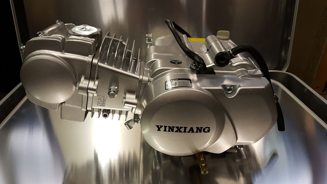 Kellerharrer Customs. YX Motor 125ccm Halbautomatik 4-Gang